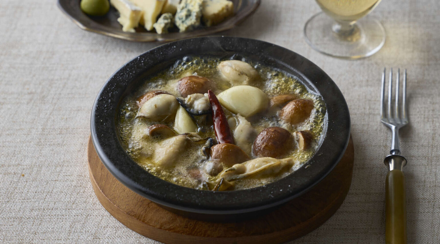 牡蠣とマッシュルームのオイル煮 | PETARI